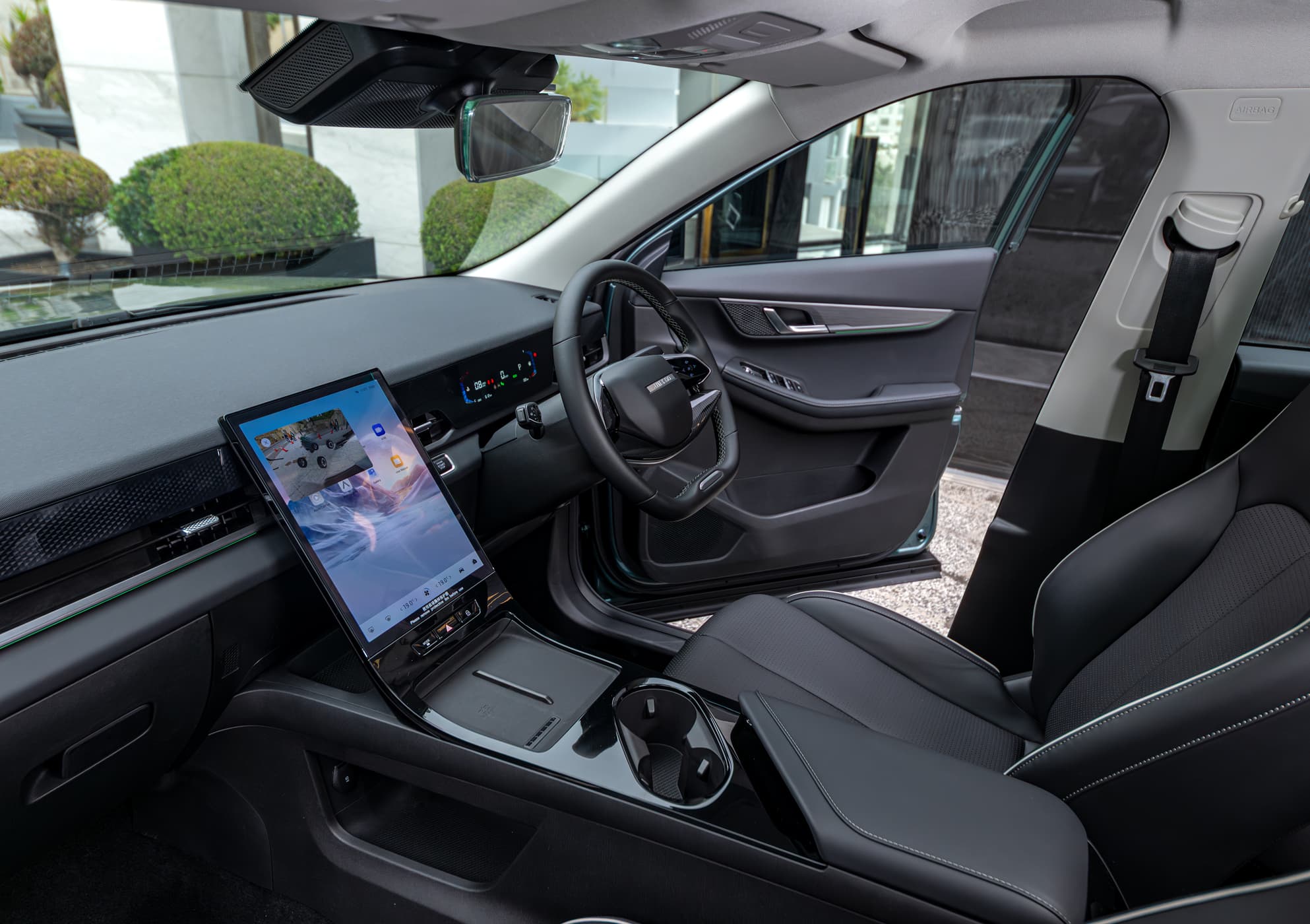 Explore the JAECOO J5 - Your Next Move Starts Here